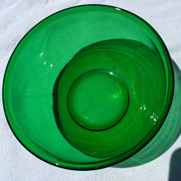 Vintage | Kitchen | Vintage Emerald Green Glass Bowl | Poshmark